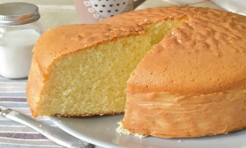 Gâteau au lait chaud très moelleux - Mes Recettes Faciles